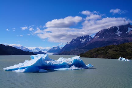 Lago Grey (Grey Glacier) | Landmark Information | Swoop Patagonia